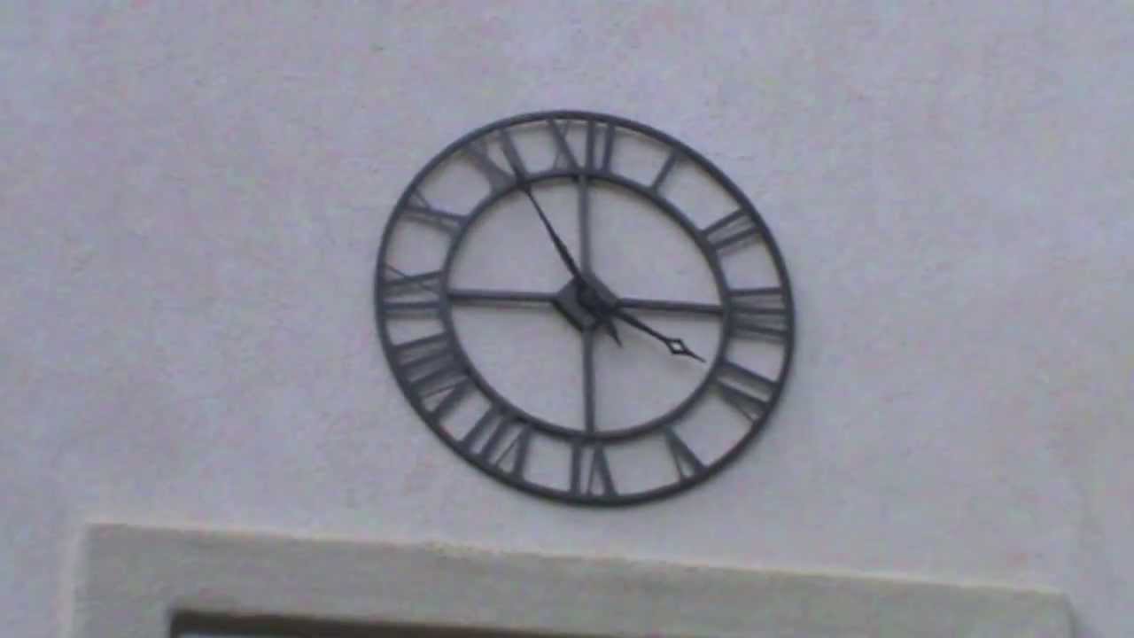 Clock Fast Foward. - YouTube