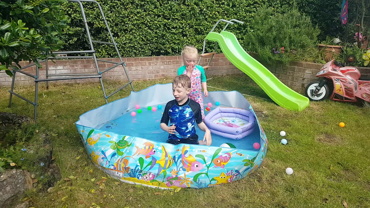 Makaton for 'wet' 💦 - YouTube