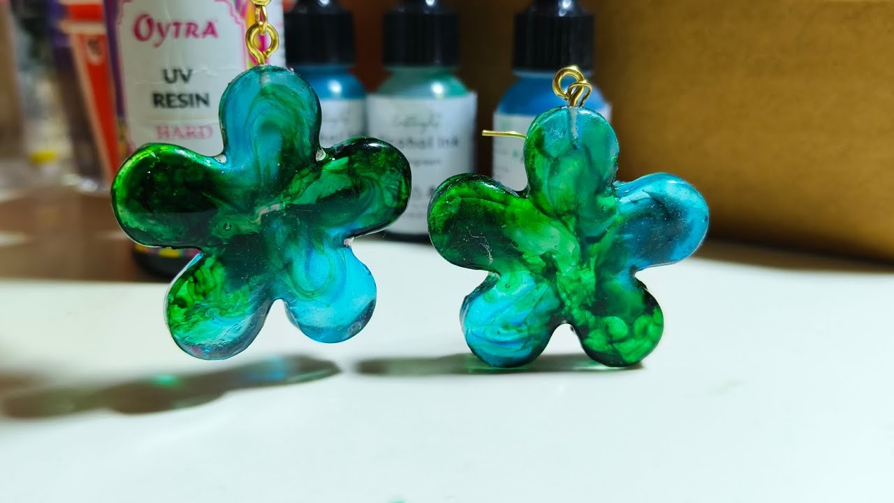 uv resin earrings /resin jwellery /Art & craft - YouTube