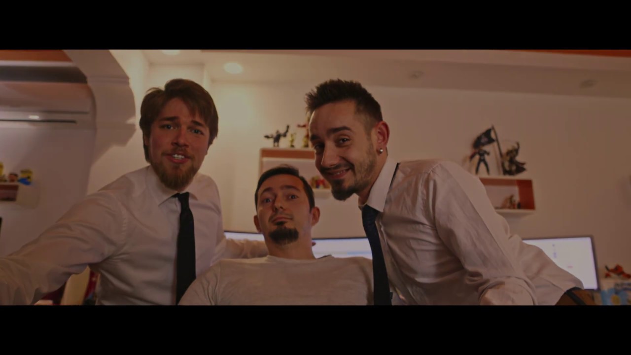 M-B & Mark Raymund - Footlose (Official Video) - YouTube