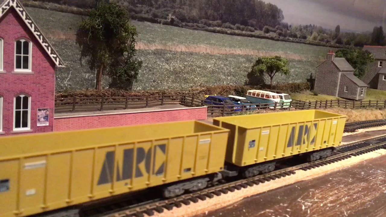 ARC Lima PTA wagons x8 - YouTube