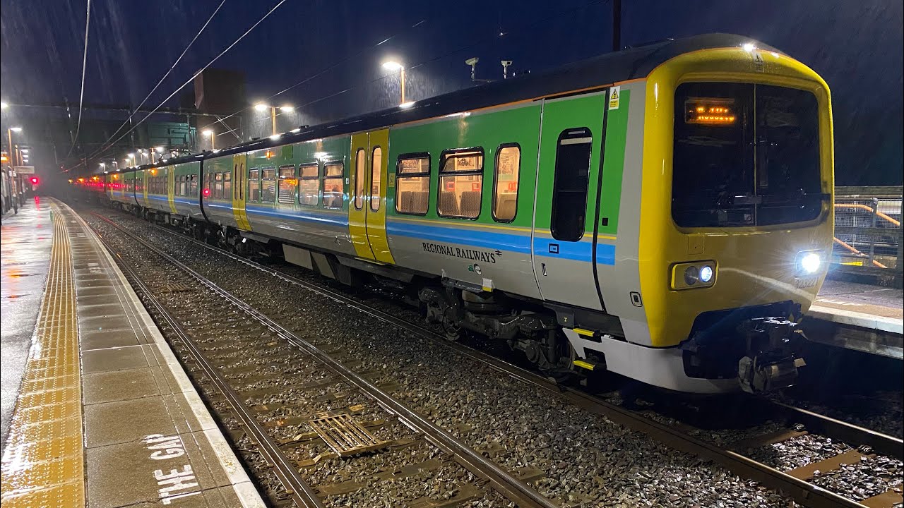 Centro Retro Class 323 - 31/12/22 - YouTube