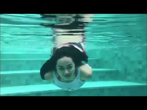 Aura Kasih Berenang wow😲