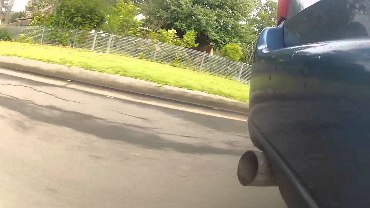 Holden VXII commodore. Lukey DIY Bolt on Exhaust note test - YouTube