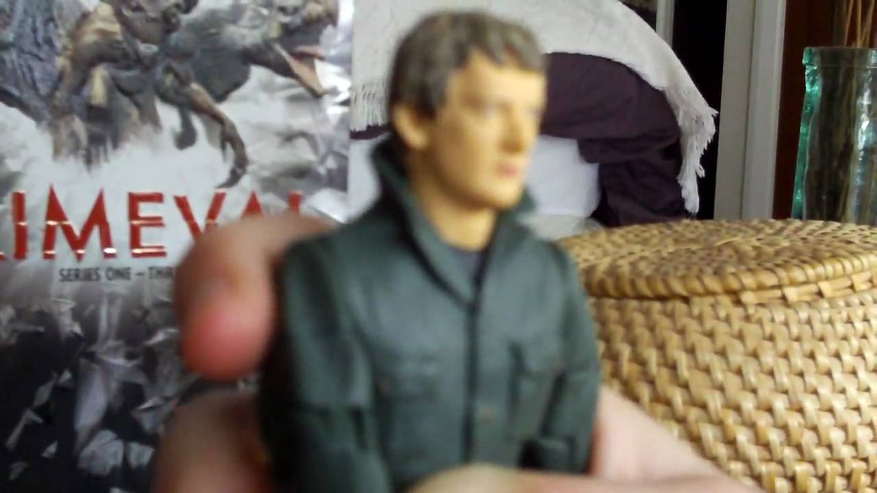 PRIMEVAL NICK CUTTER FIGURE REVIEW - YouTube