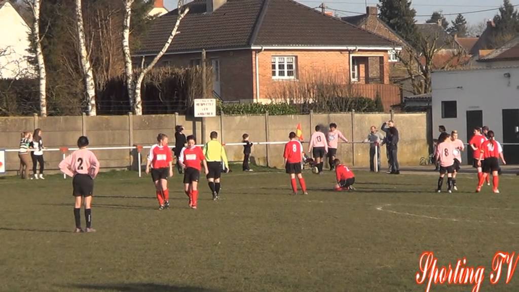 Féminine: SC St Remy du Nord - FC Leval - YouTube