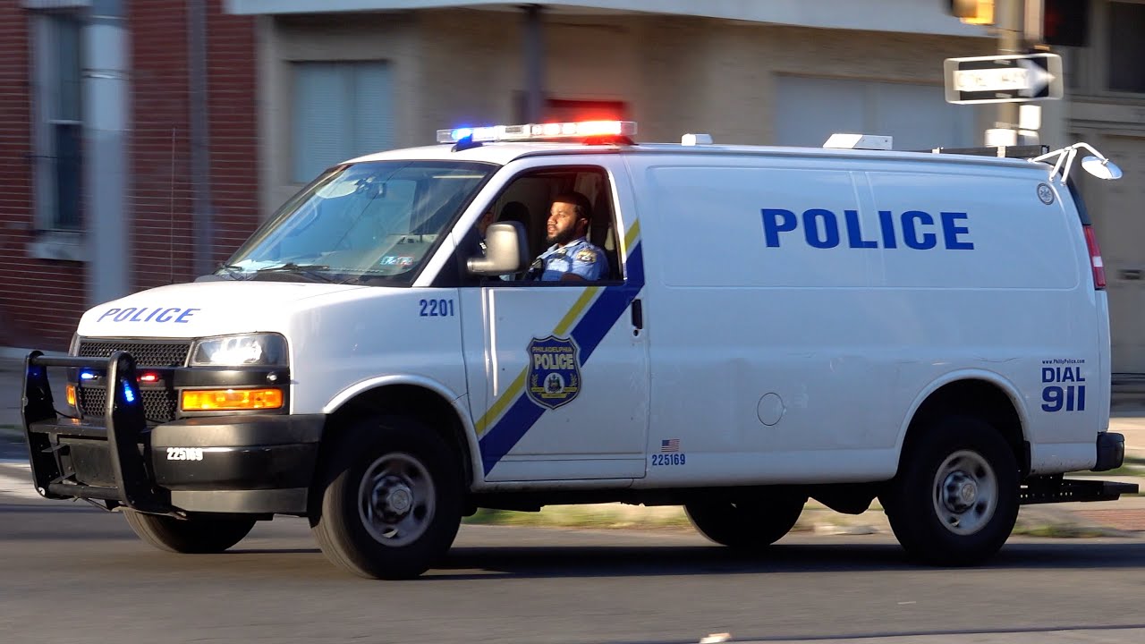 Philadelphia Police Department 2201 Responding - YouTube