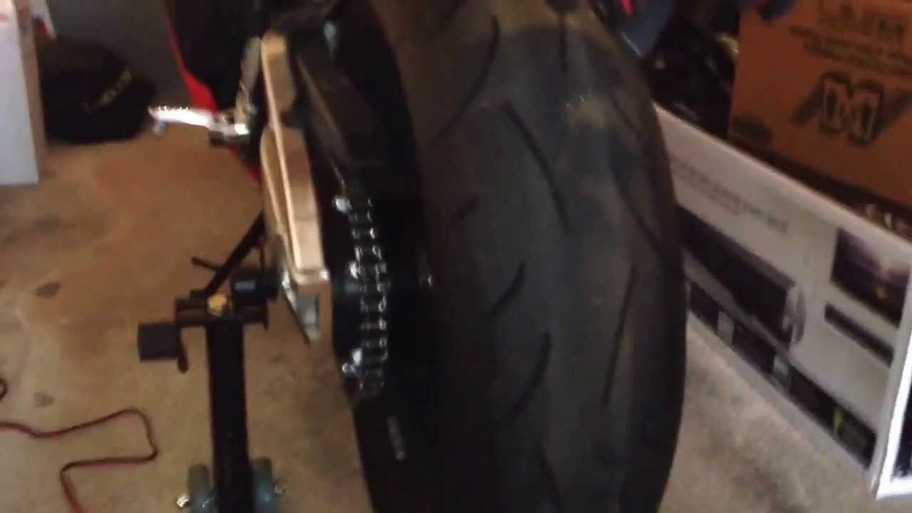 Trackside motorcycle rear stand on 2013 Honda CBR600rr - YouTube