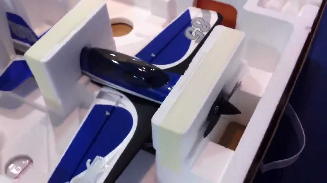 UMX SBACH 342 3D Unboxing - YouTube