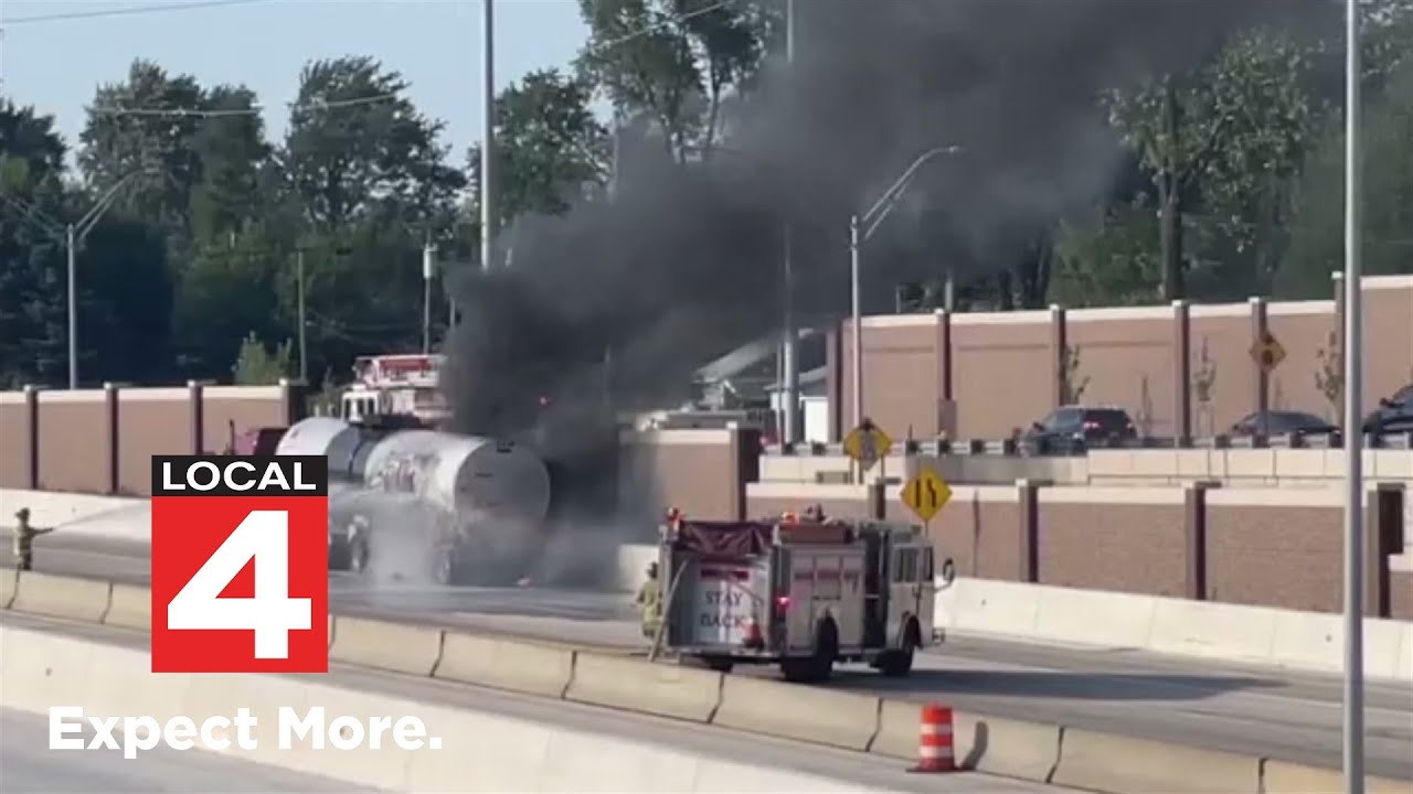 NB I-75 still closed after truck fire in Royal Oak - YouTube