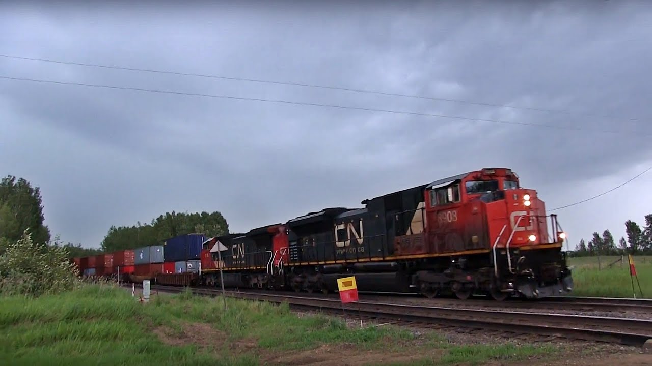 CN Train Spotting HD: CN 8908 & 2185 Leads Q105 West At Carvel AB 1/3 7/20/18 - YouTube