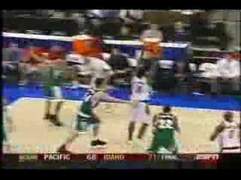 UNLV's Demetrius Hunter dunks on CSU - YouTube