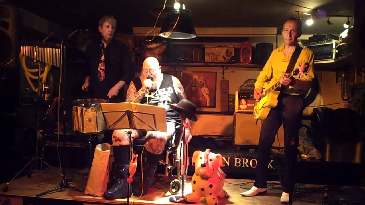 De Pin Up Club-Holle vol moi blues - YouTube