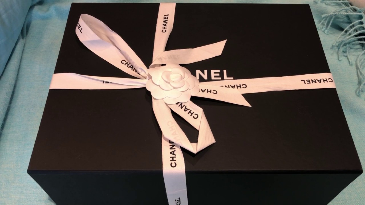 CHANEL UNBOXING - 20S CHANEL 19 BAG SMALL GOATSKIN - YouTube