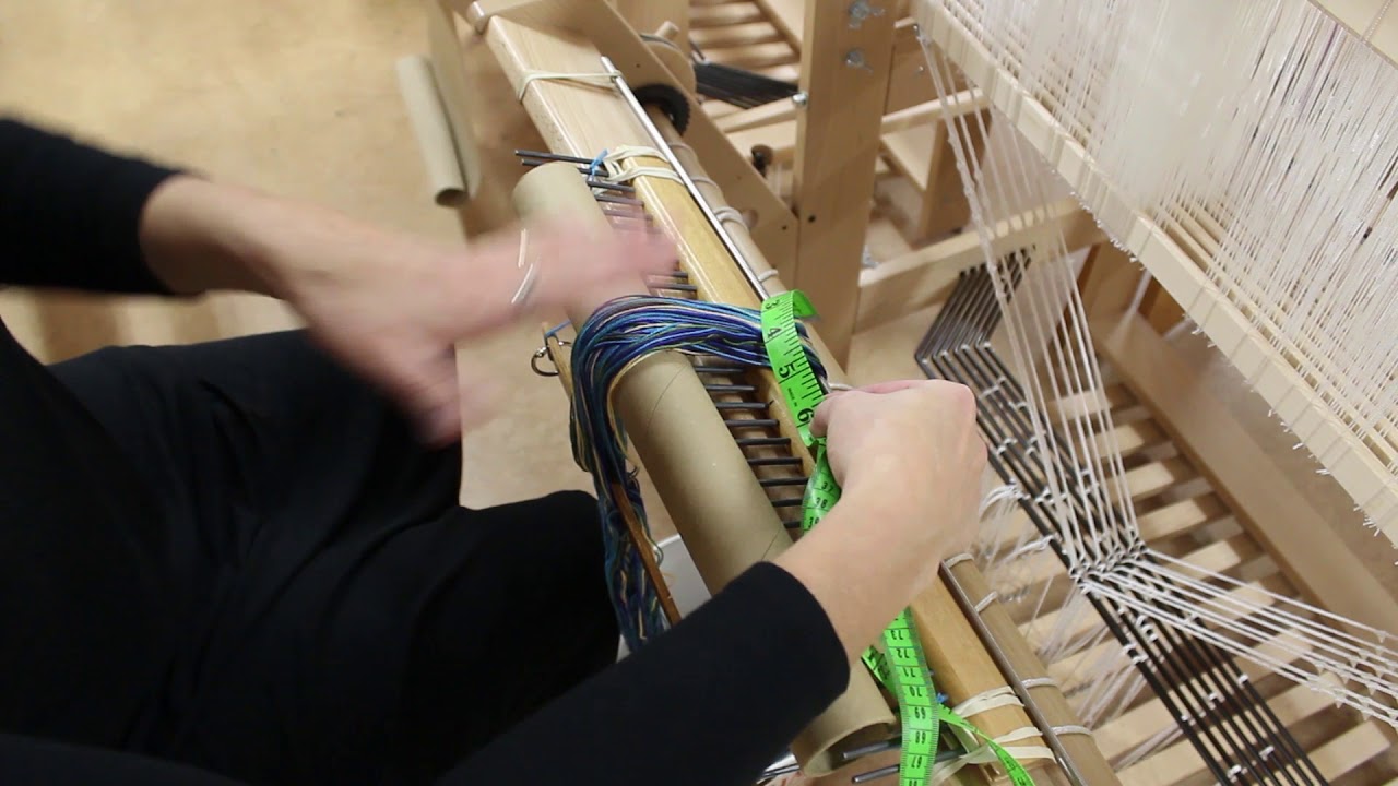 03spreading the warp in the raddle MOV - YouTube