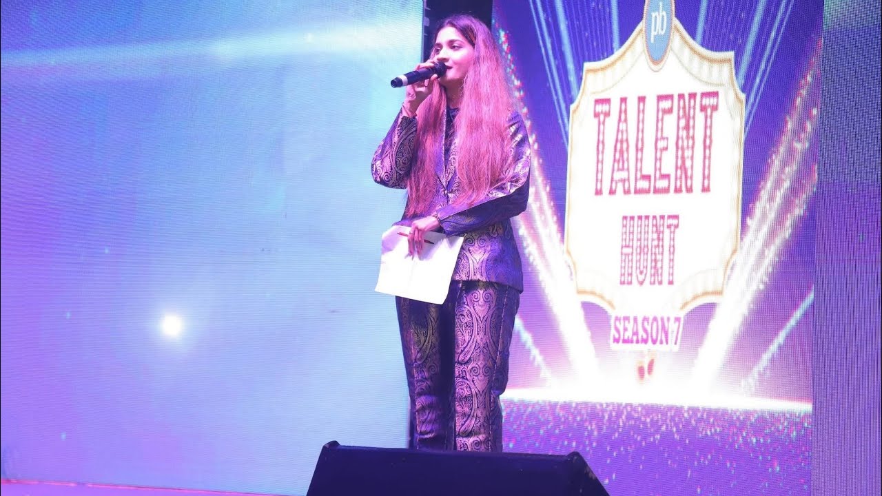 Best Anchor Ria Mittal hosting Talent Hunt Season 7 for Policy Bazaar ...