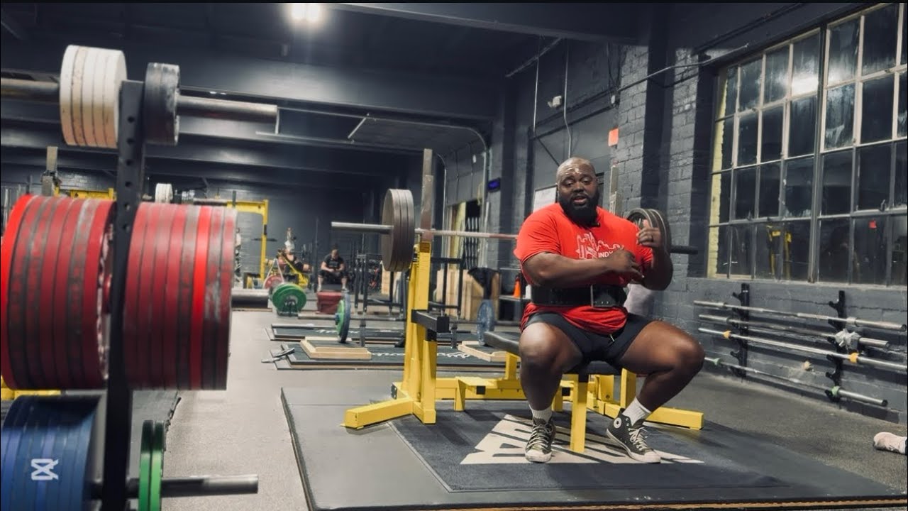 First Day In A New Gym | Bench press + Bench Press accessories - YouTube