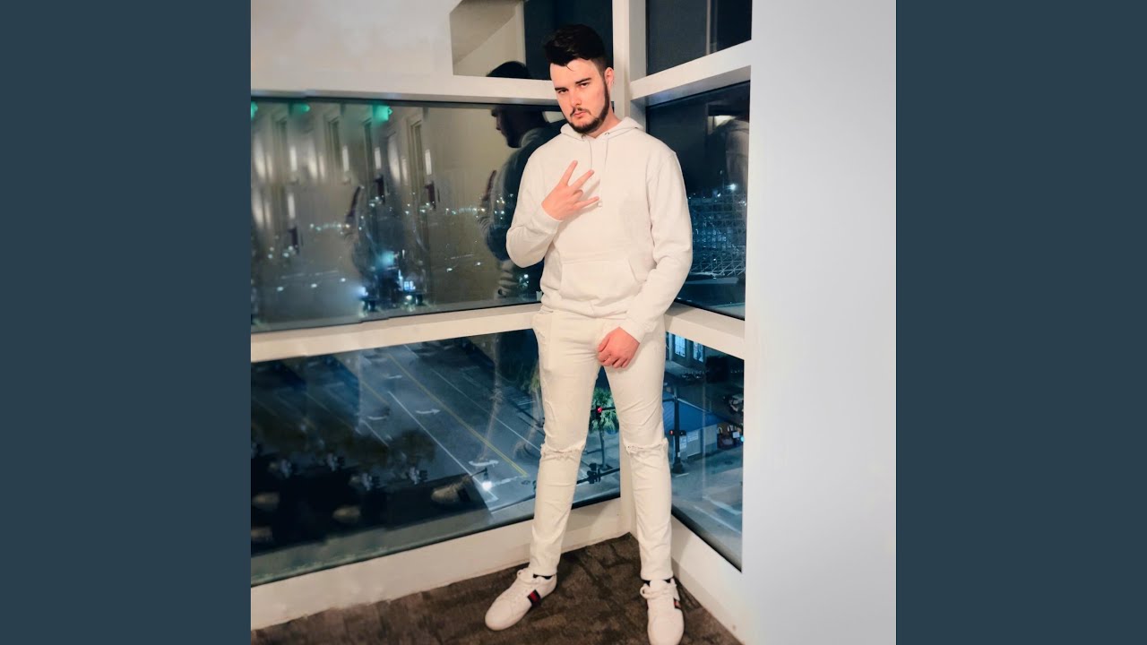 Noir (feat. Allison Cento) - YouTube