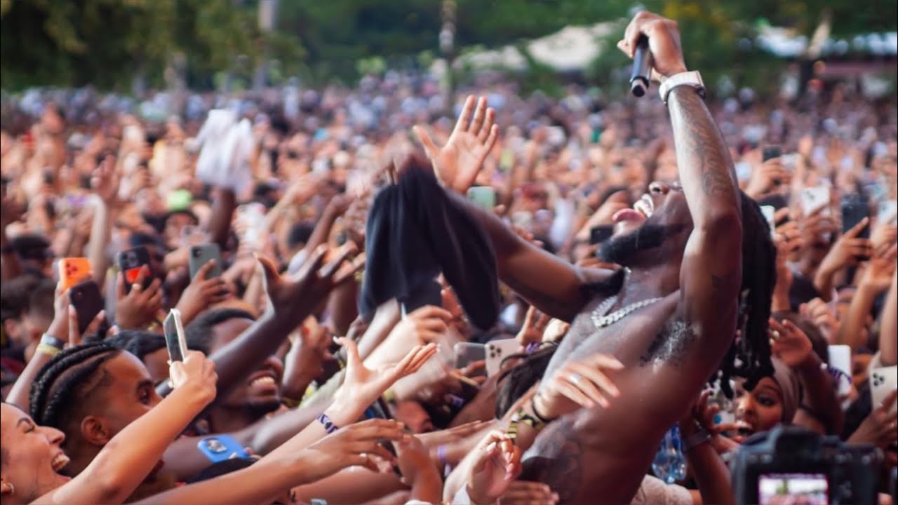 Burna Boy Full Performance In Paris, France - YouTube