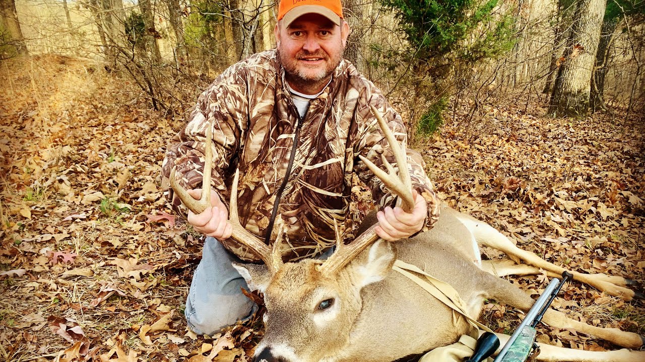 Tennessee Muzzleloader Buck - YouTube