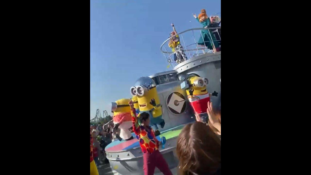 USJ parade #japan #shorts - YouTube