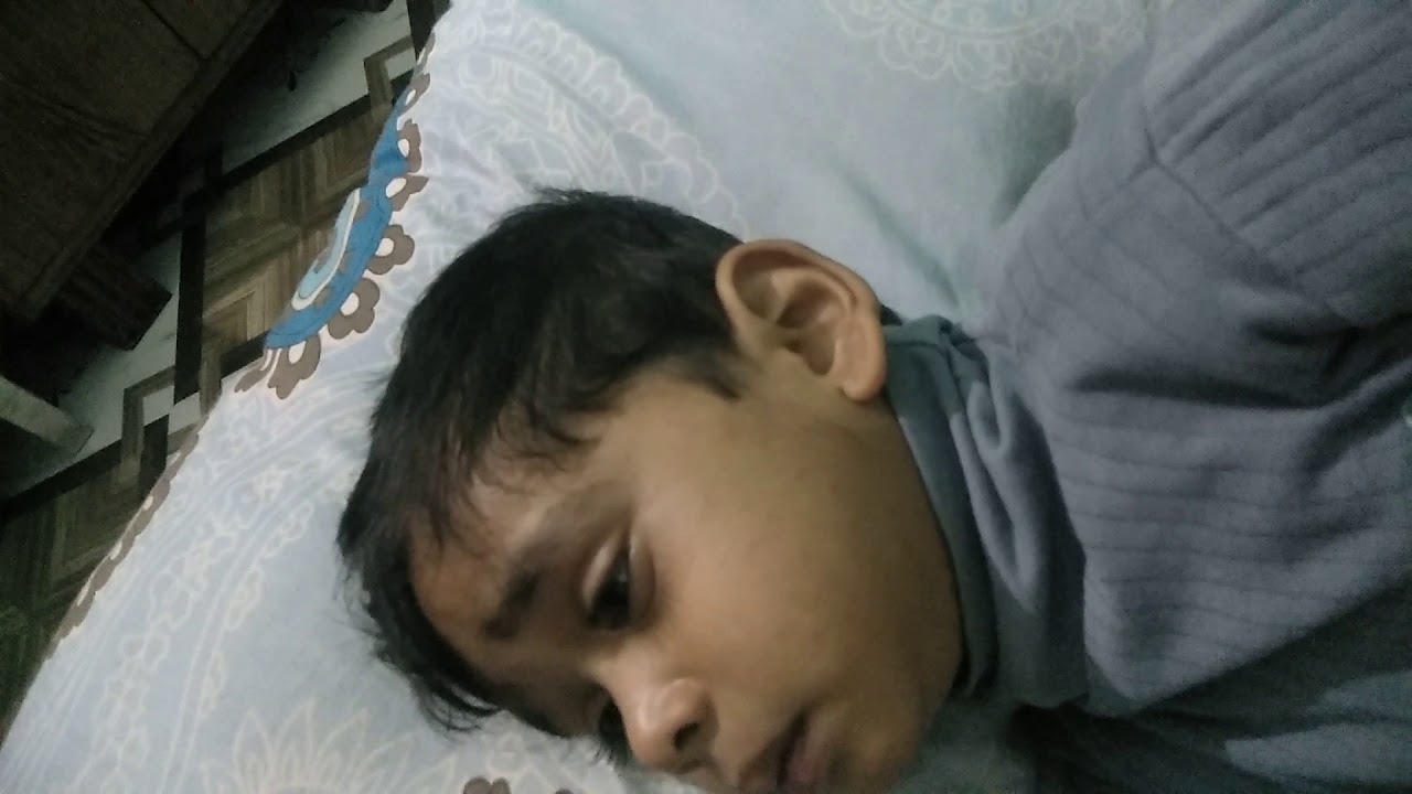 Sinu gupta crying want to sleep with mom - YouTube