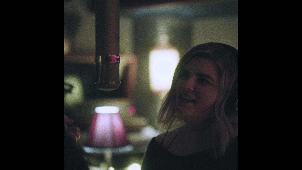 Carolina Story - Dandelion (Official Music Video) - YouTube