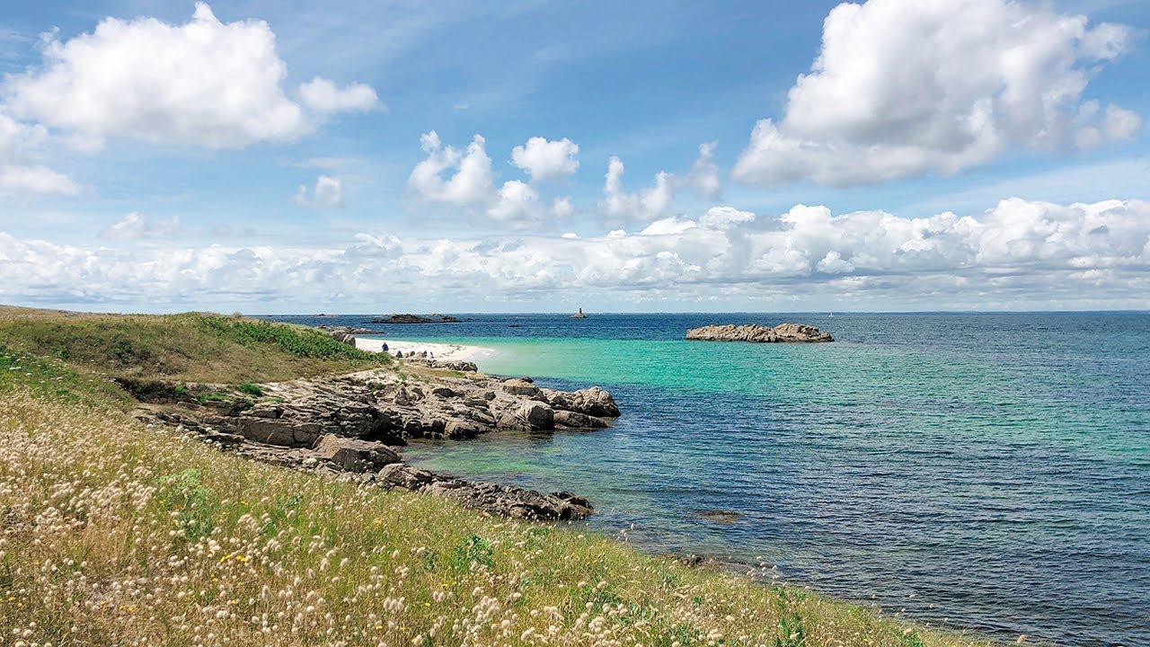 A la découverte de Beg Meil en Bretagne - YouTube