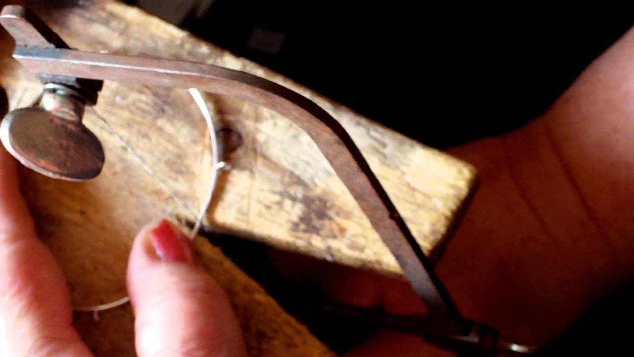 How to use a jeweller's saw - YouTube