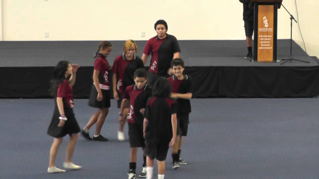 Manurewa Intermediate dancing Rm 79 - YouTube