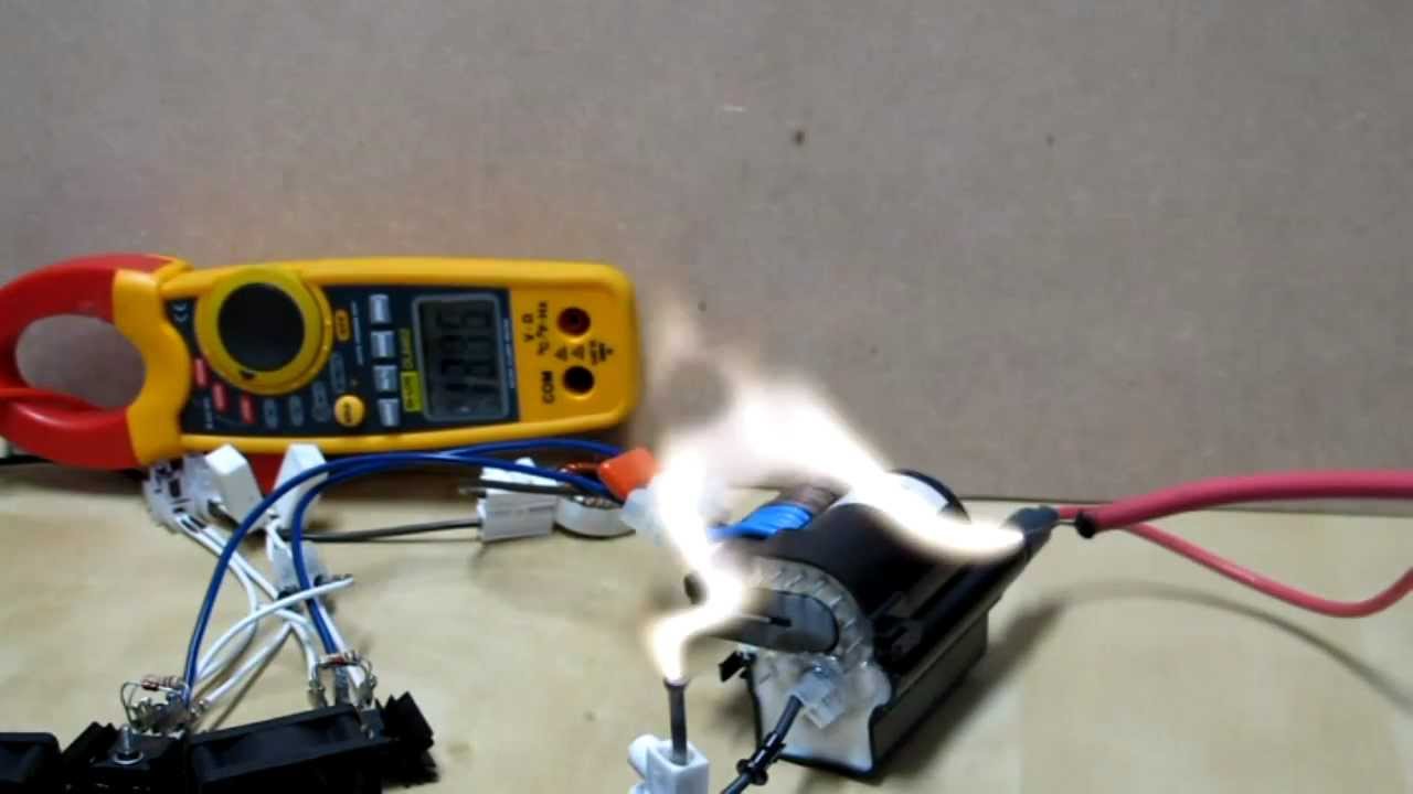 Flyback transformer: 36 volts. Arcs & a big bang! - YouTube