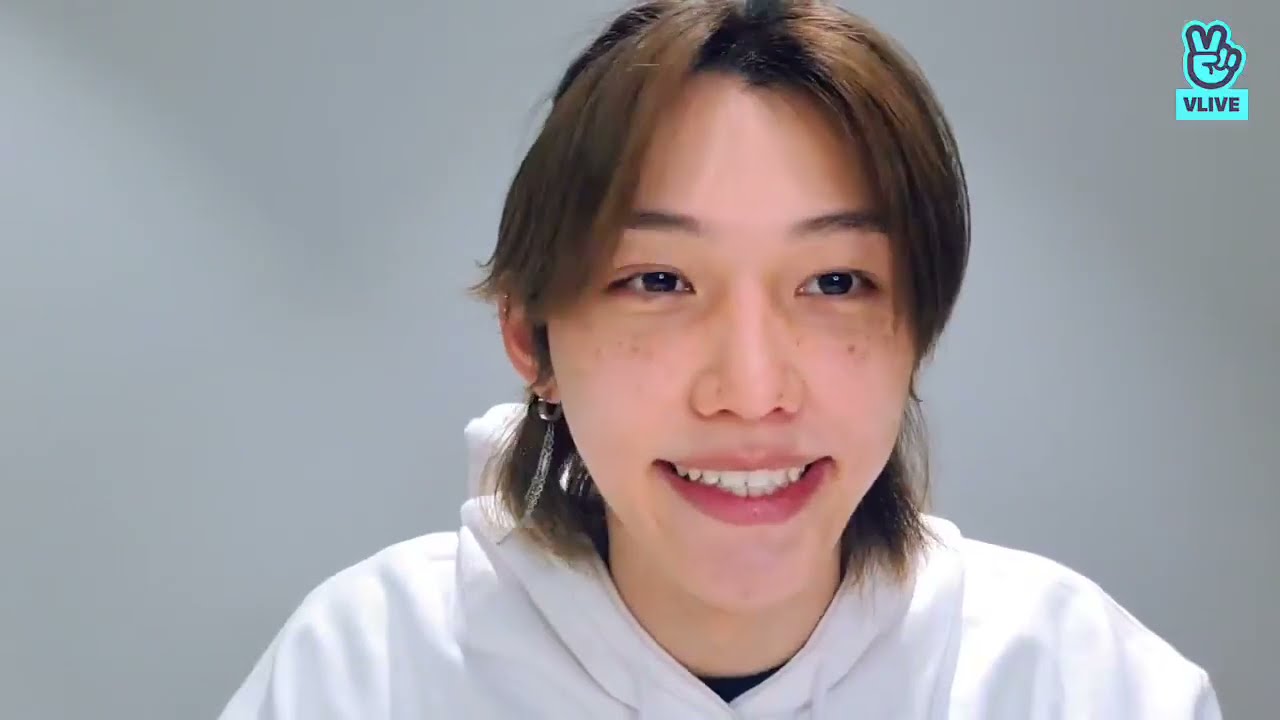 Stray Kids Felix VLive | 210413 | Thanks for waiting~ ♡🐈‍⬛🐣🤍 (Eng/Indo ...