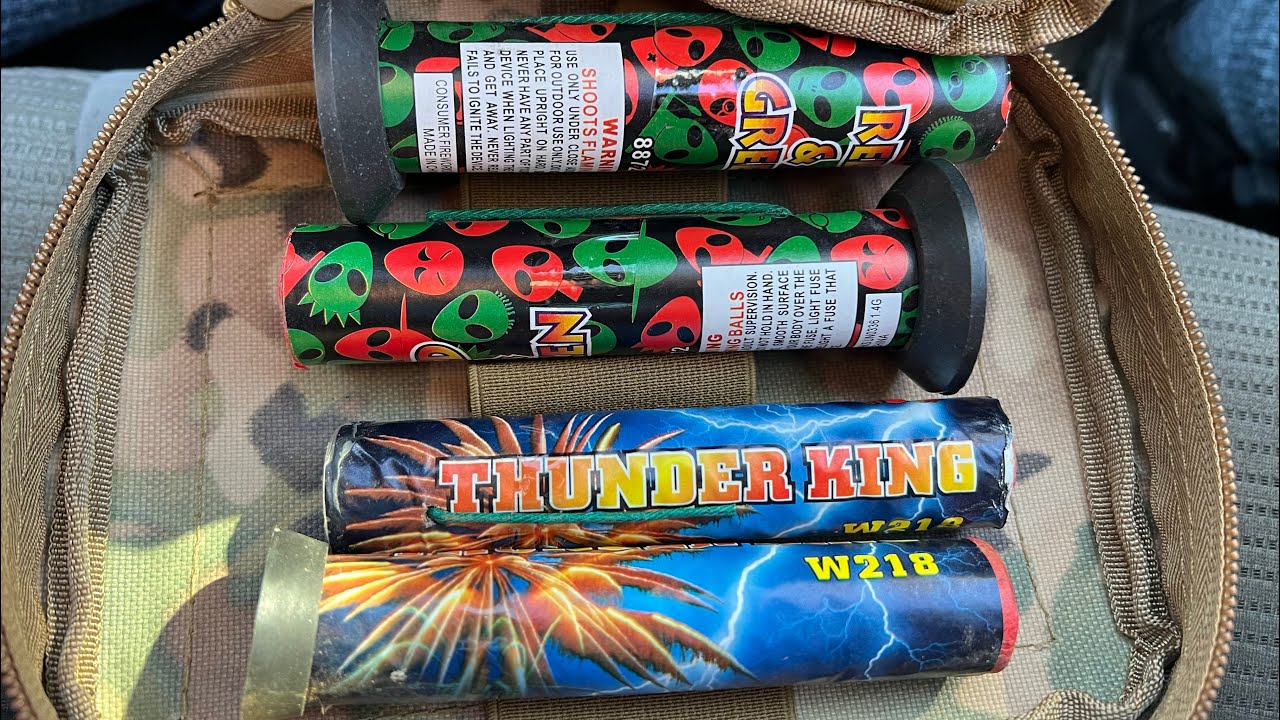 “RED & GREEN” VS ”THUNDER KING”SALUTE ! #vs #2023 #pyro #fireworks # ...