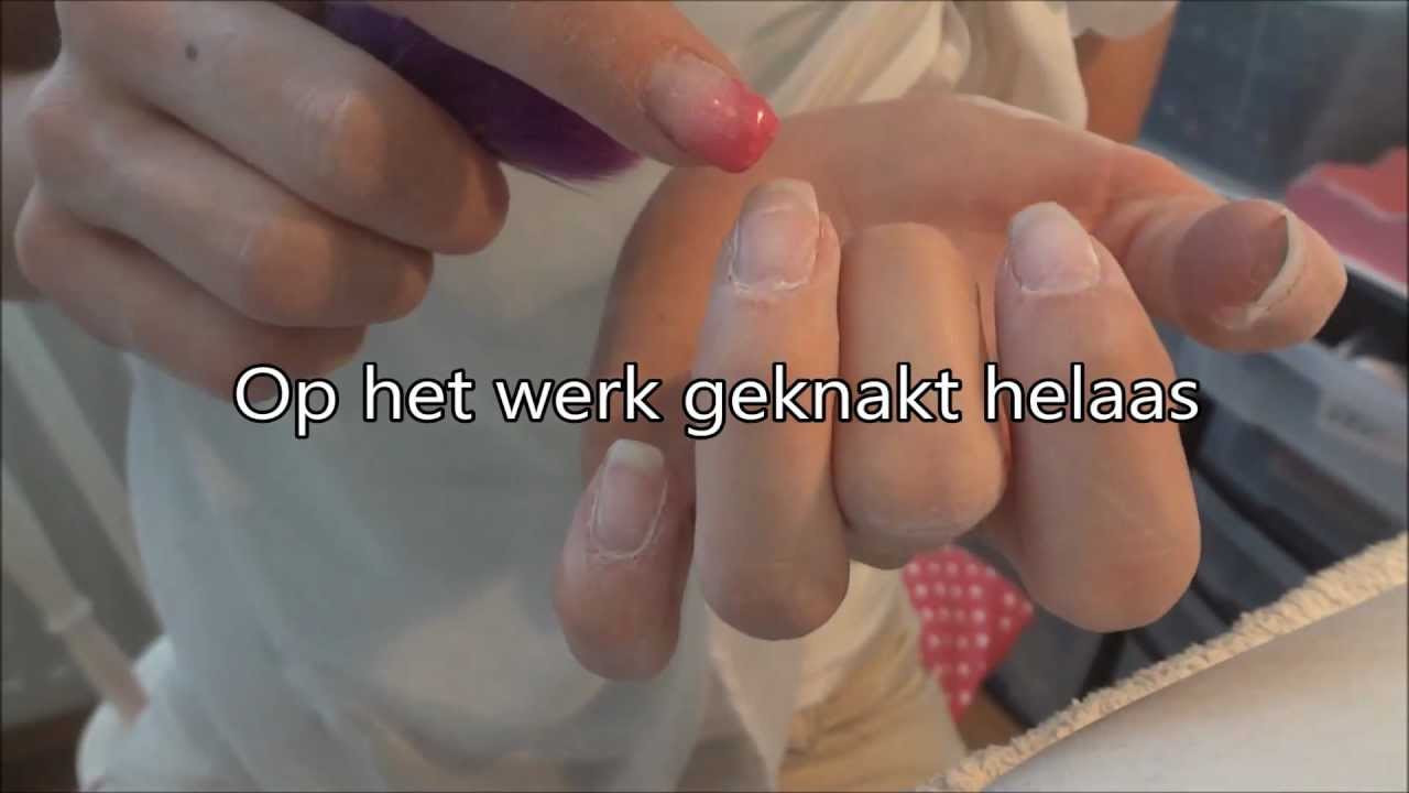 Bijwerken van gel of acryl nagels - YouTube