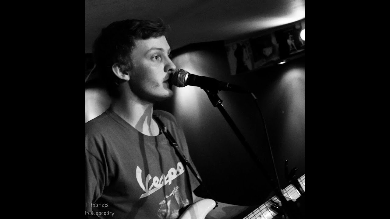 Brewhouse 'Live' - Harri Davies - 18-05-2015 - YouTube