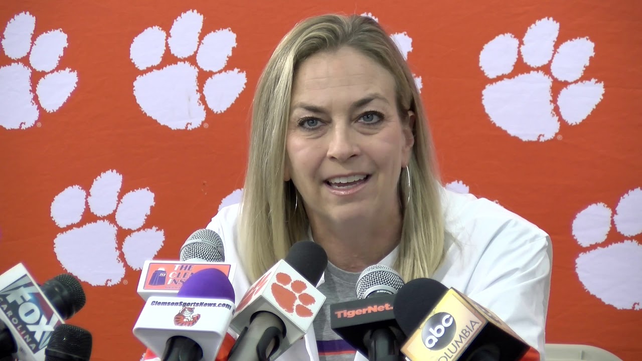 Amanda Butler previews season opener - YouTube