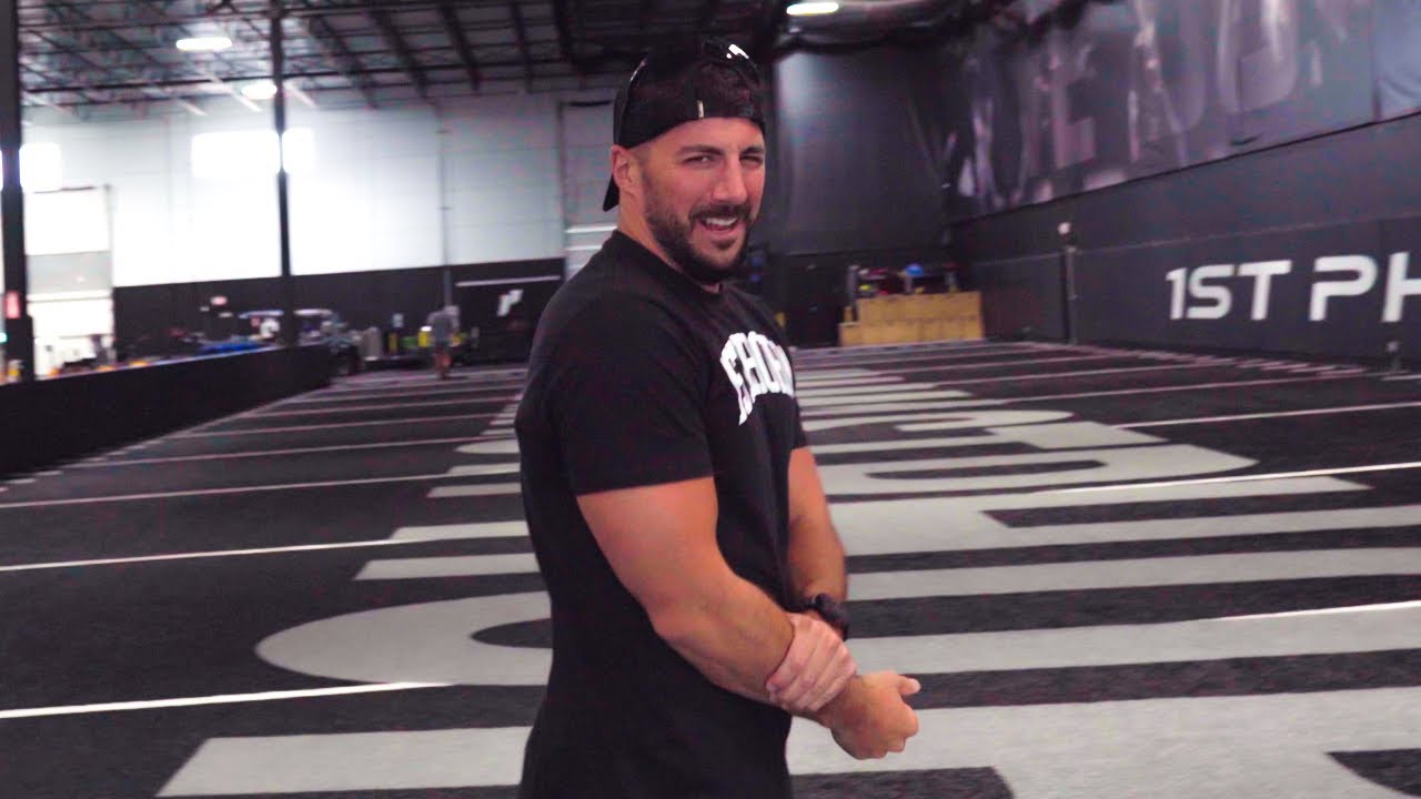 TRAINING WITH AN NFL ATHLETE IN A $20,000,000 GYM! - YouTube