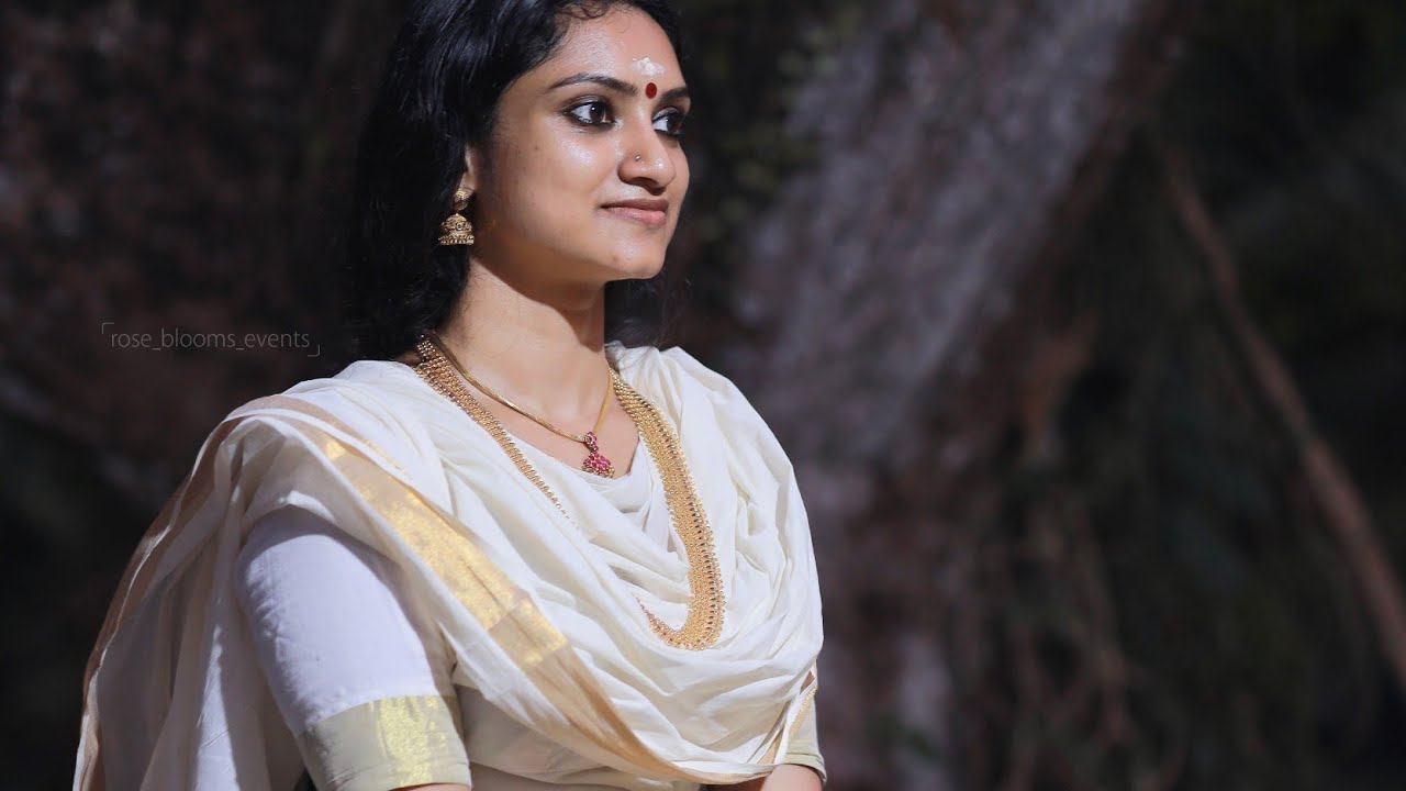 Ara Nazhika kalayanamo - Vishu Special - YouTube