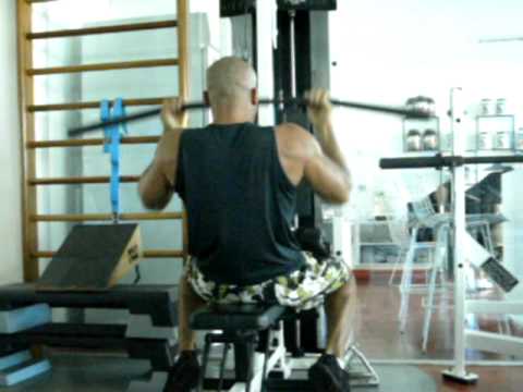 treino de costas puxada invertida fechada - YouTube