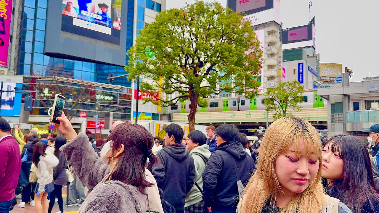 4K HDR Winter walking tour around Shibuya city in the cloudy weather ...