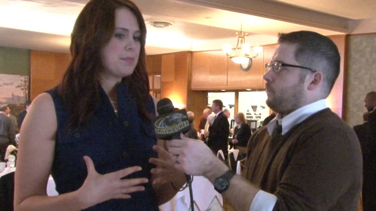 Hall of Fame: Maria Viall Interview - YouTube