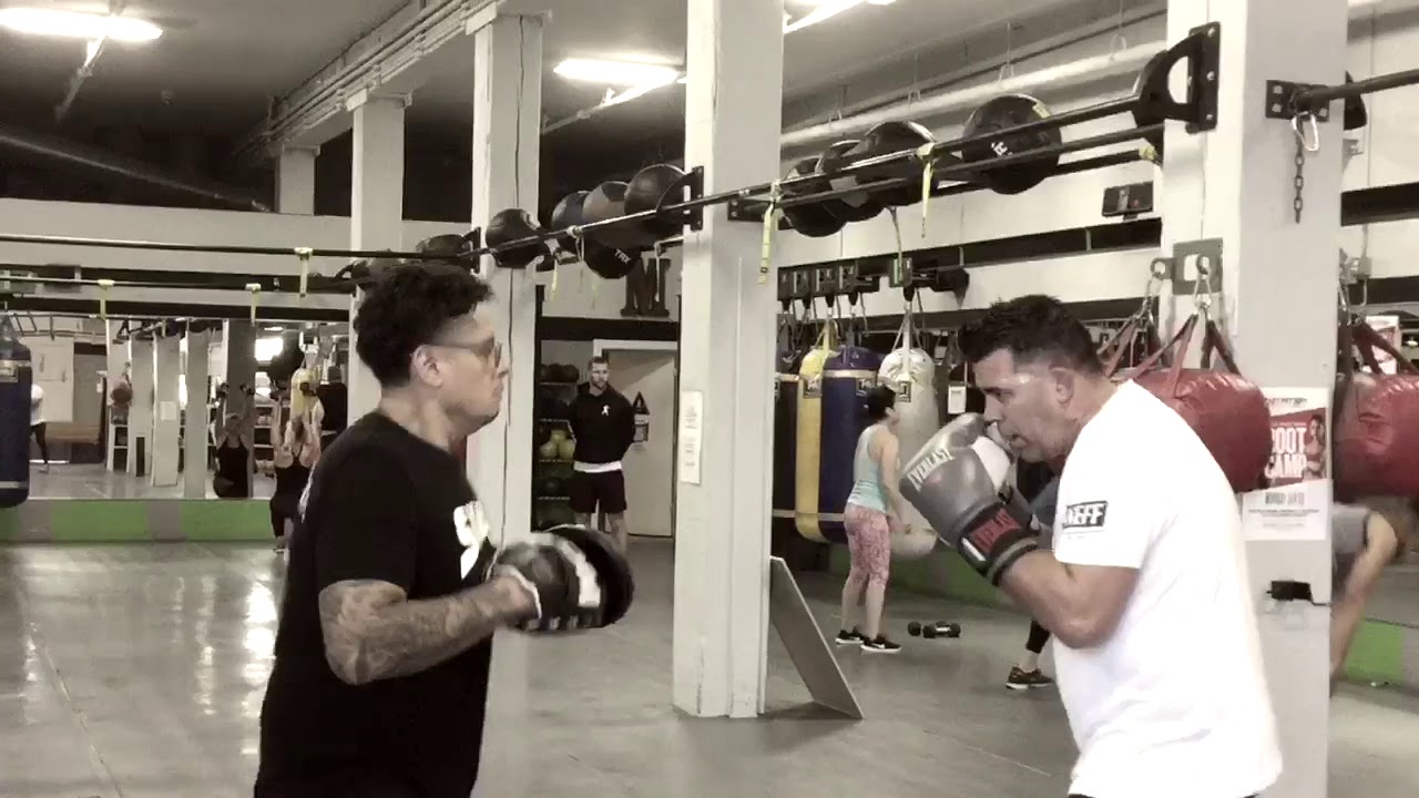 Xavier Macay Mittwork flow with Jairo Escobar “ 6LACK never know” - YouTube