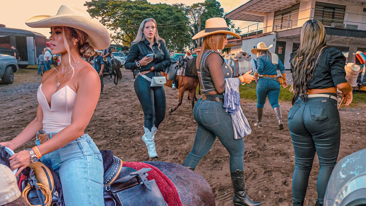 Amazing Rodeo in COLOMBIA 2024 😍 The Most Beautiful Women Riding 🐴 ...