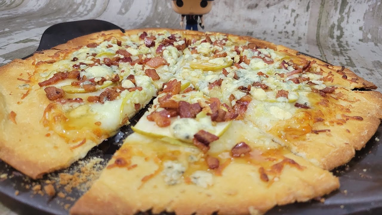 How to Make Maple Apple Pizza - YouTube