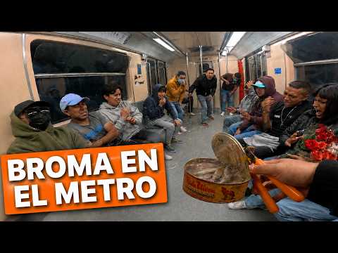 Abriendo la Lata mas Apestosa del Mundo en el Metro (BROMA)