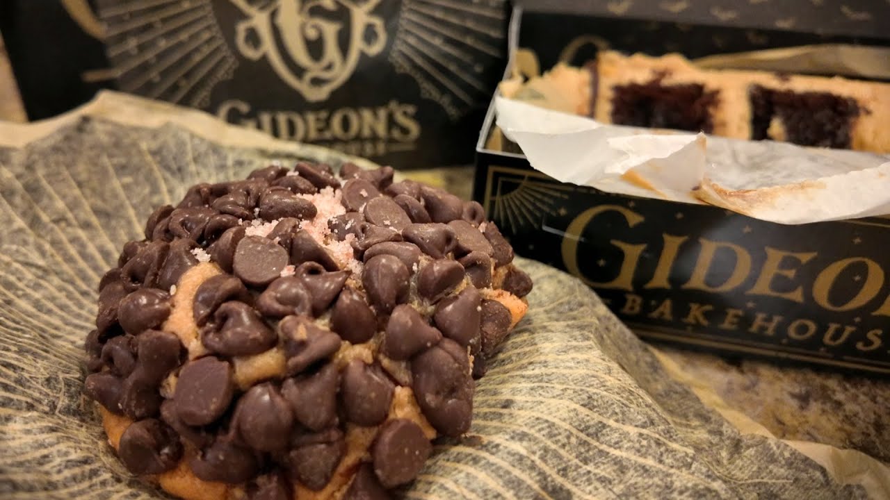 GIDEON'S cookie of the month, and talking about SAD - YouTube