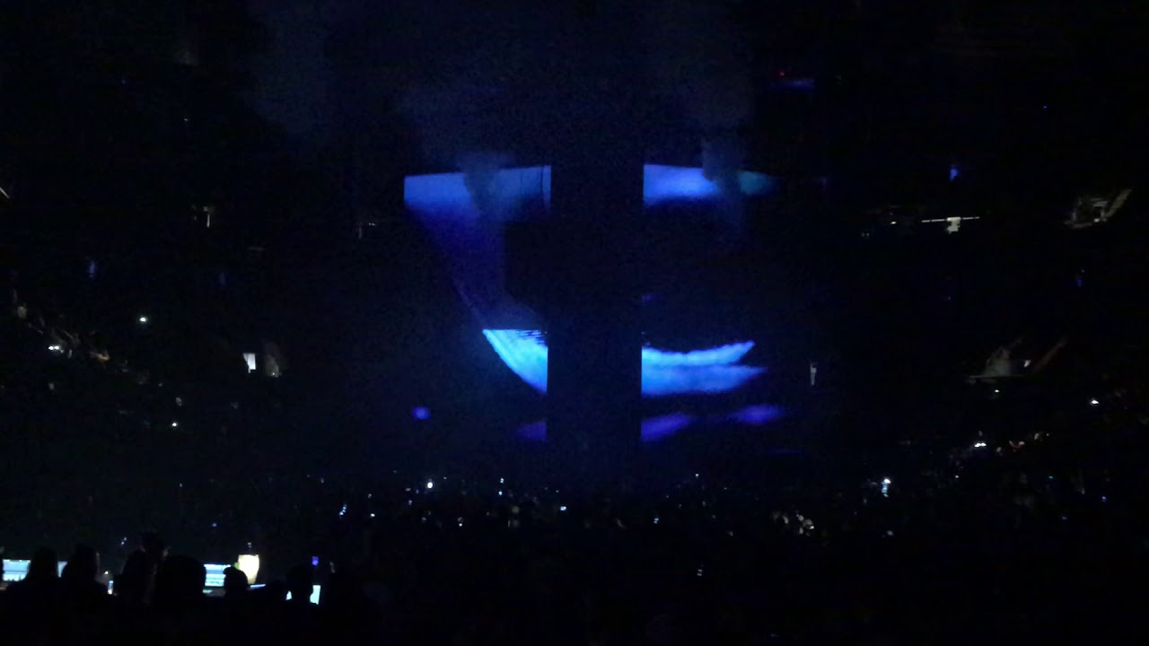 Drake & Post Malone - Runaway Tour Live - YouTube