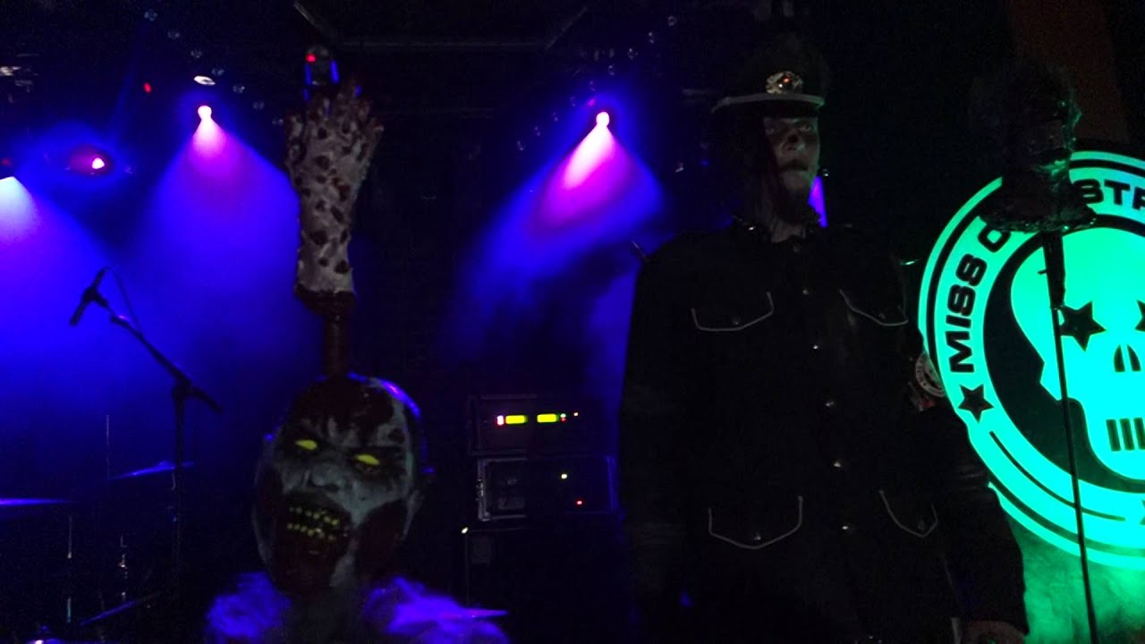 MISS CONSTRUCTION - Inconstruction (Intro) Paris 2014 - YouTube