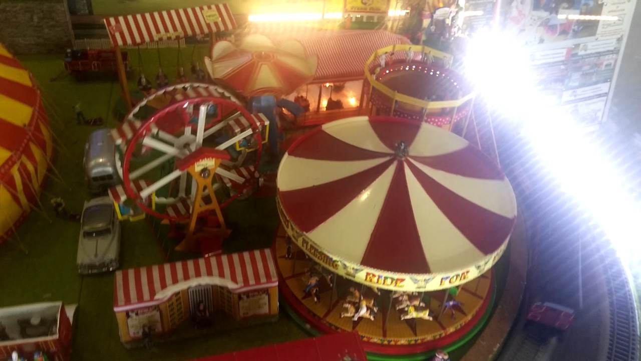 2017 Sandown model train show circus layout - YouTube