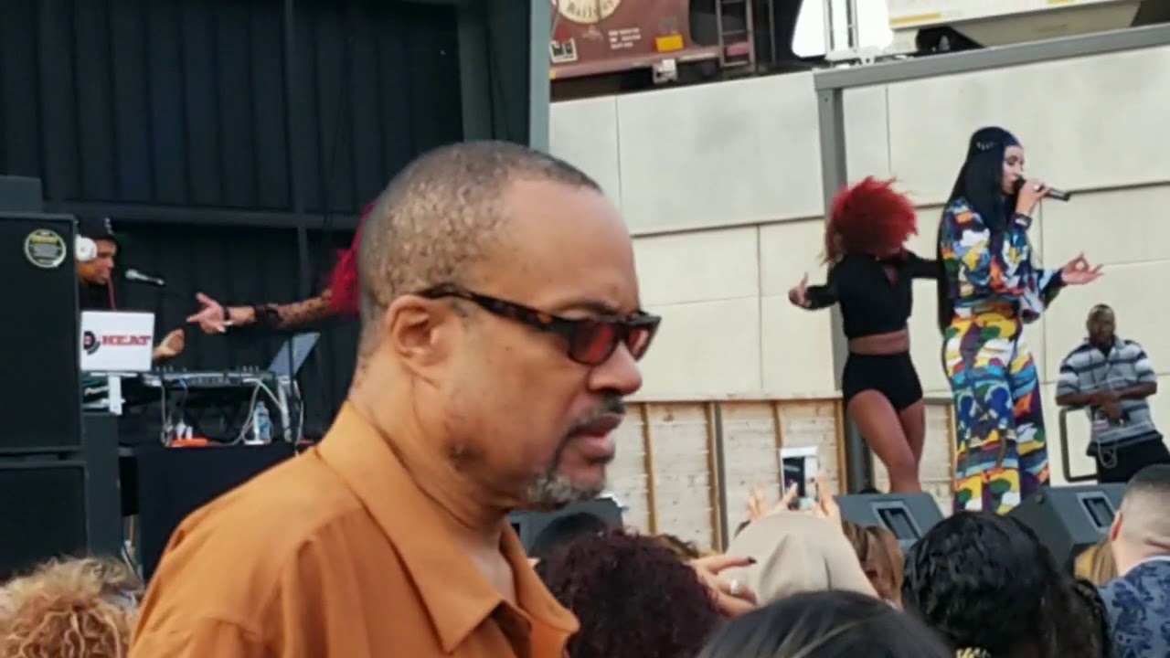 Mya @ The Wave. Wichita, KS 4.28.19 live - YouTube